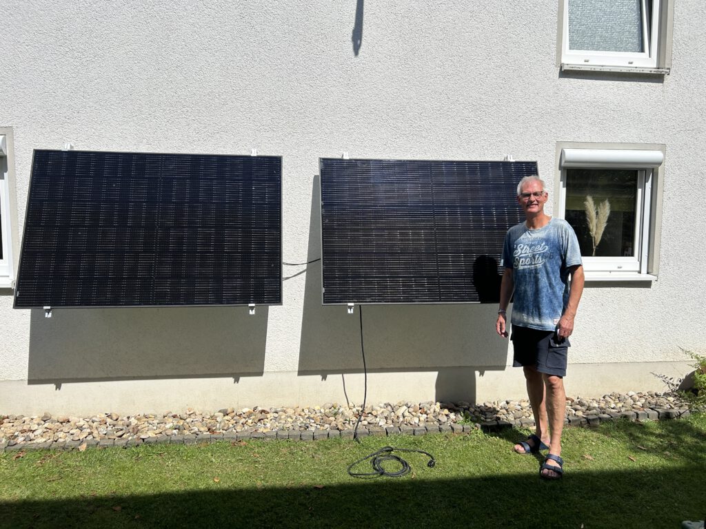 Balkonkraftwerk Montage – Kleine PV-Anlagen als Komplettsets mit Montage